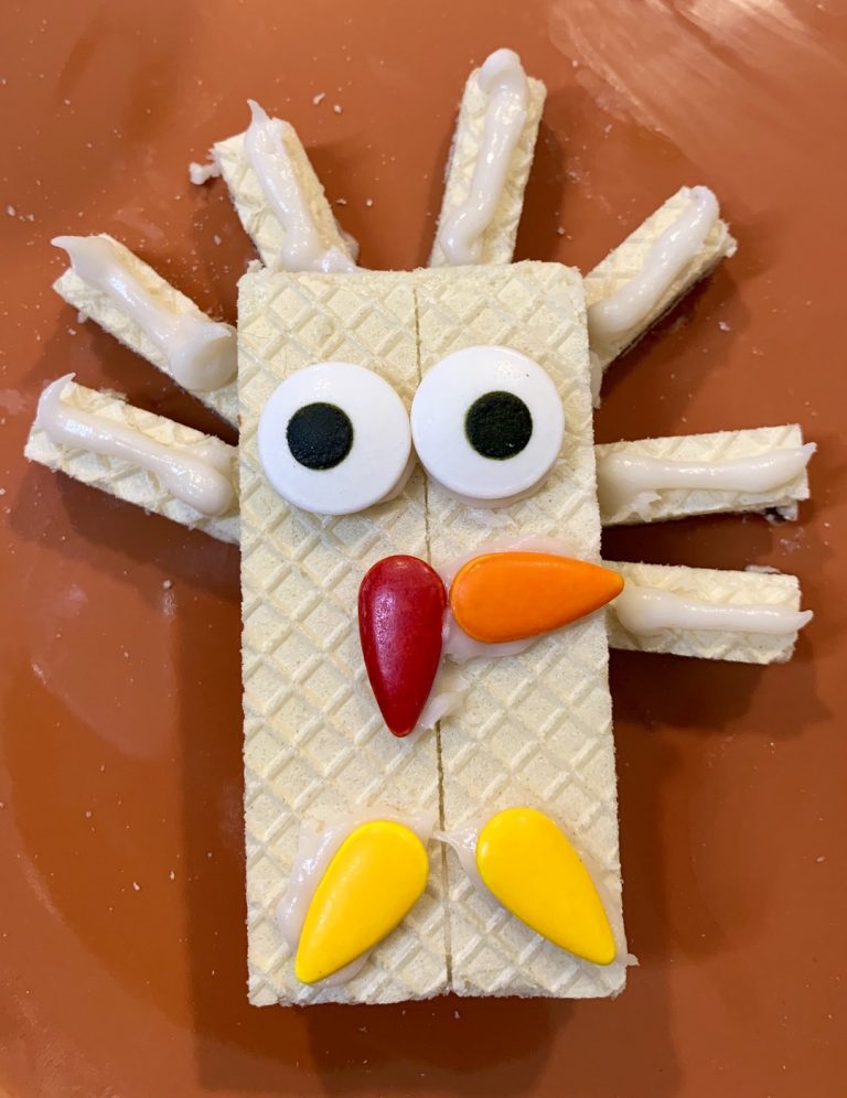Edible Thanksgiving Turkey Craft with Voortman Bakery